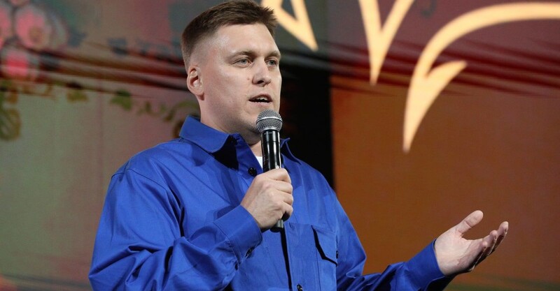 Александр Незлобин выступит со стендапом в The Comedy Store - ZIMA Magazine